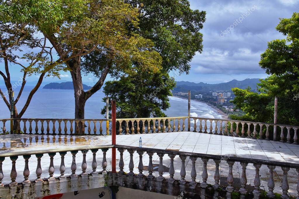 Playa de Jaco, océano, ciudad y vistas, Costa Rica desde El Miro Ruinas ...