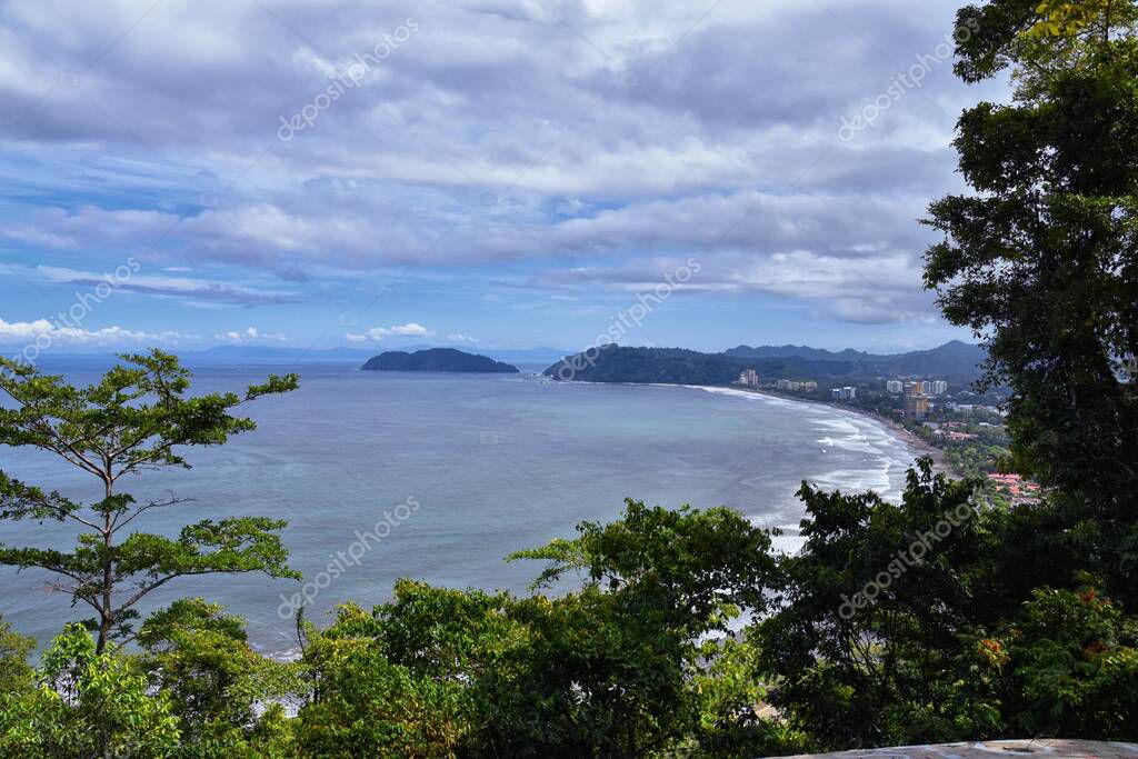 Playa de Jaco, océano, ciudad y vistas, Costa Rica desde El Miro Ruinas ...