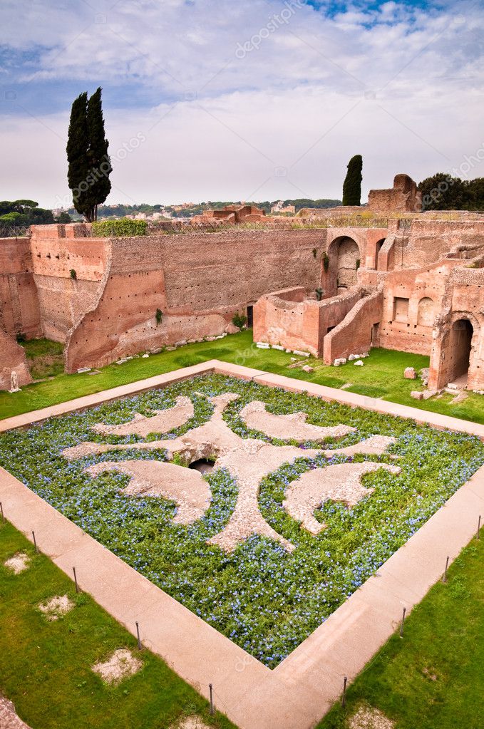 Domus Augustana gardens and ruins in palatine hill at Rome Stock Photo ...