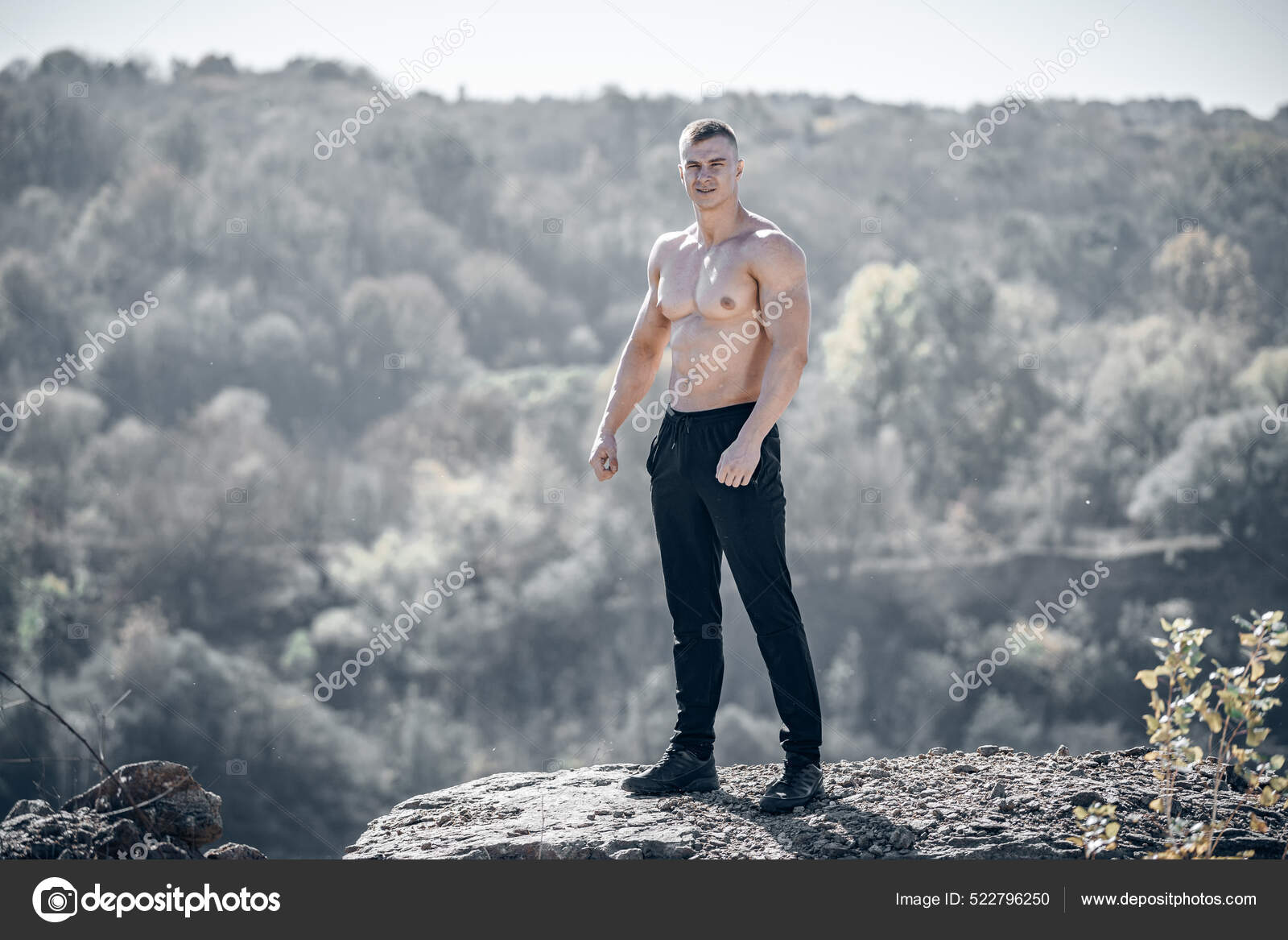 Fit Young Man Standing Rock While Doing Workout Outdoor Sport — Stock ...