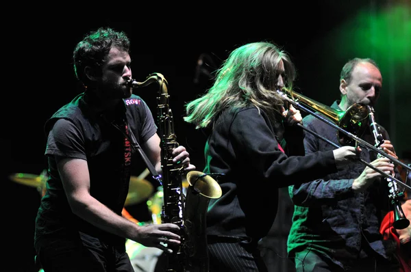 Músicos en escenario Stock Photos, Royalty Free Músicos en escenario ...