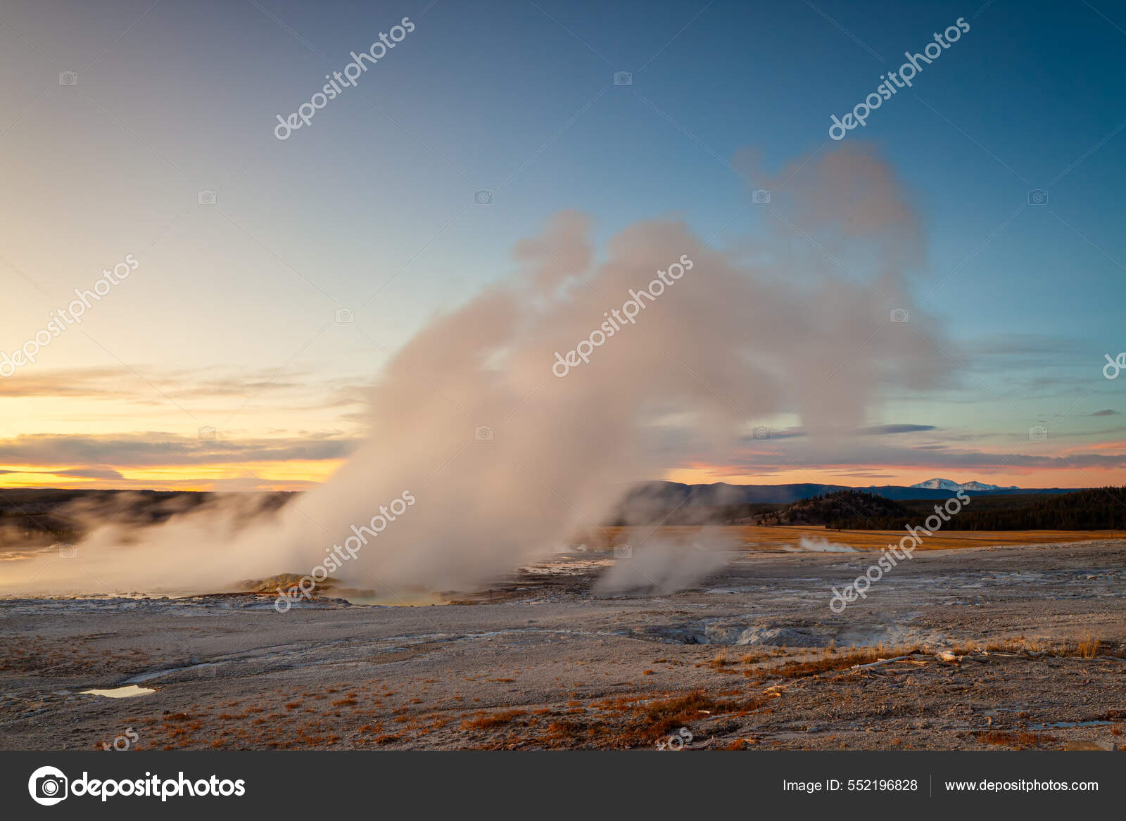 Geothermal hot springs in Yellowstone National Park — Stock Photo © tom ...