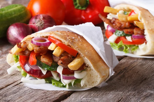 Doner kebab wrap Stock Photos, Royalty Free Doner kebab wrap Images ...