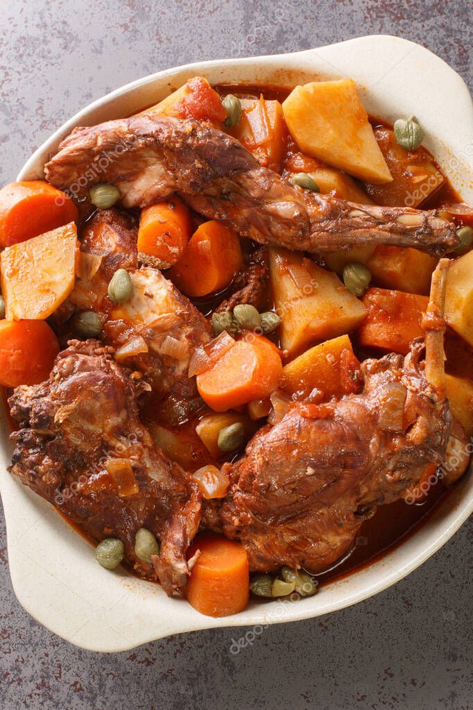 Fenkata es el plato nacional de Malta, una comida comunal que se ...