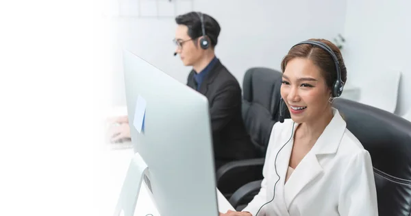 Filipino call center Stock Photos, Royalty Free Filipino call center ...
