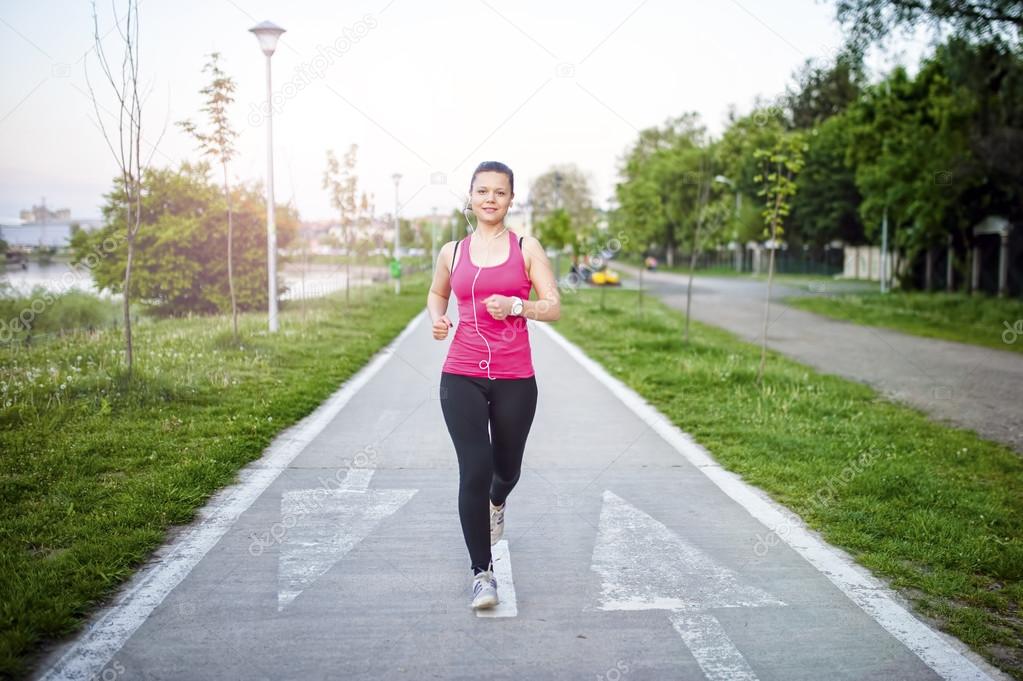 Pics: funny runner | Beautiful running girl, jogging and preparing for ...