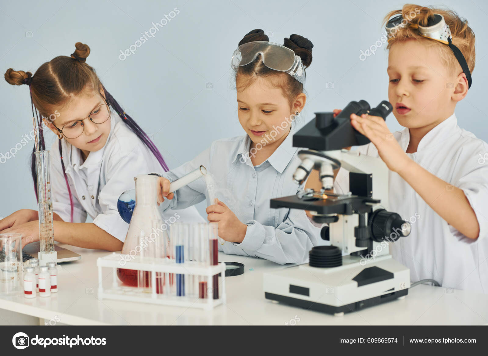 Using Microscope Children White Coats Plays Scientists Lab Using ... Using Microscope Children White Coats Plays Scientists Lab Using ...