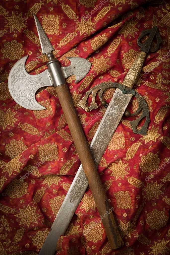 Espada conquistadora de bronce. Esta es una espada de Toledo del siglo ...