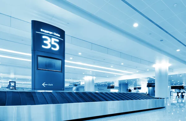 Airline counter Stock Photos, Royalty Free Airline counter Images ...