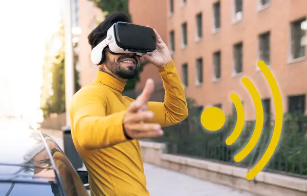 Wearable connectivity Stock Photos, Royalty Free Wearable connectivity ...