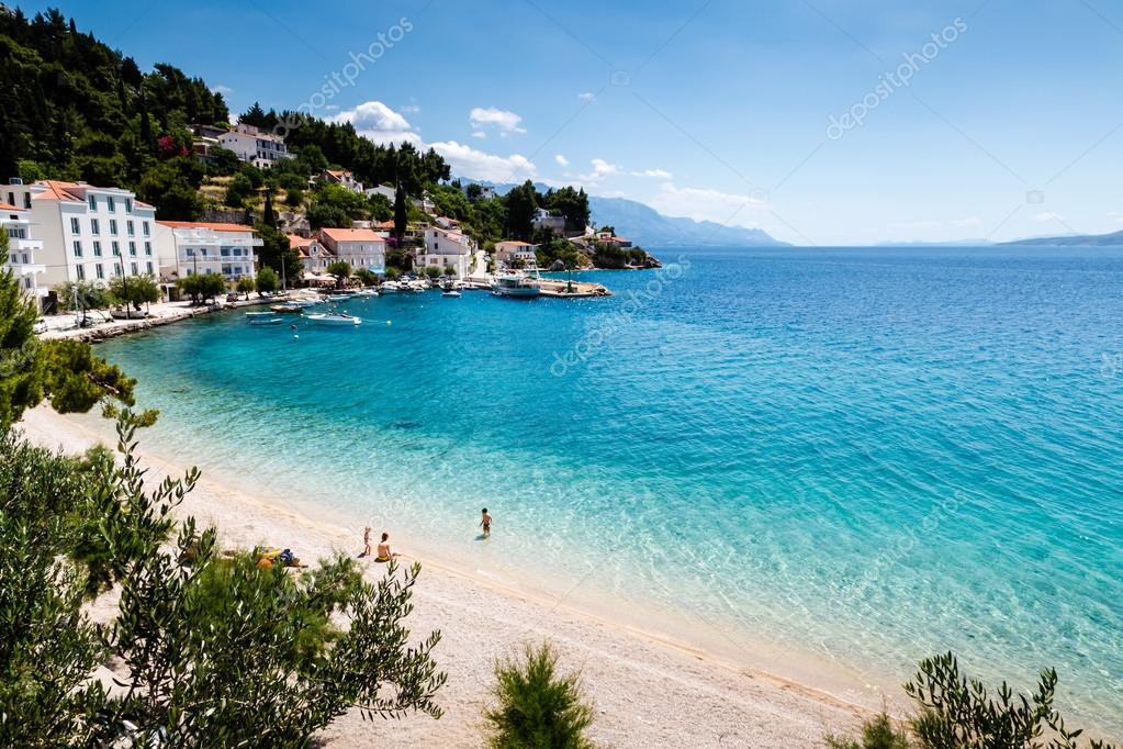Beautiful Adriatic Beach and Lagoon with Turquoise Water near Sp ...
