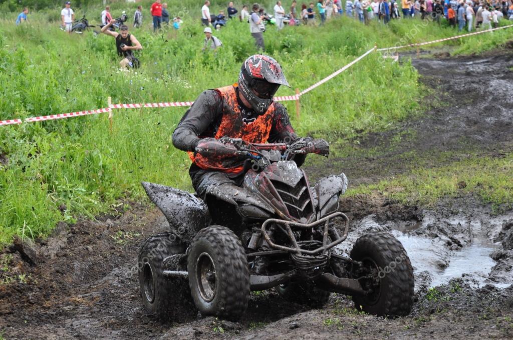 Russian championship trophy raid among ATVs and motorcycles — Stock ...