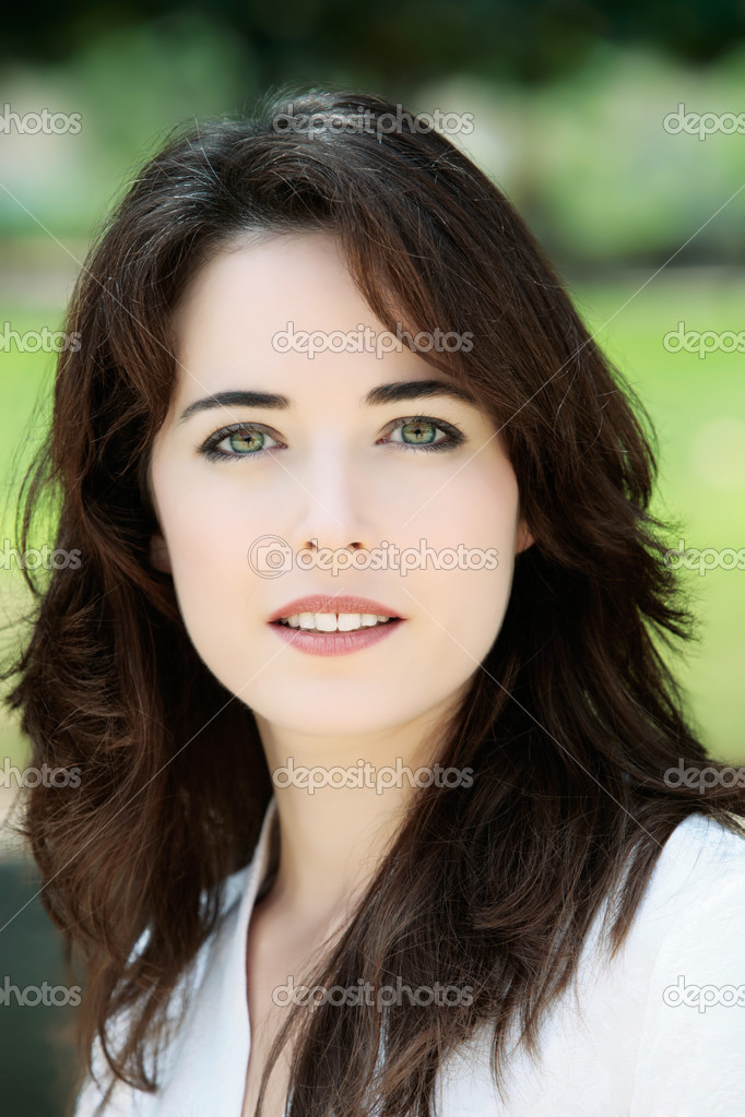 Beautiful charming woman — Stock Photo © STYLEPICS #32583199