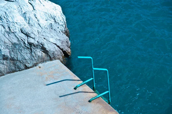 Sea ladder fotos de stock, imágenes de Sea ladder sin royalties ...