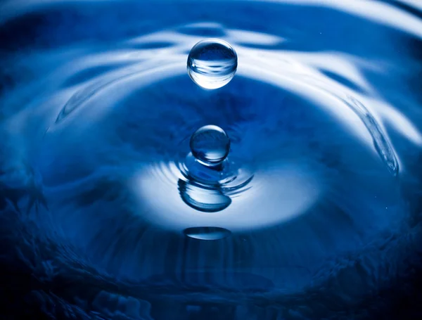 Deux gouttes Stock Photos, Royalty Free Deux gouttes Images | Depositphotos