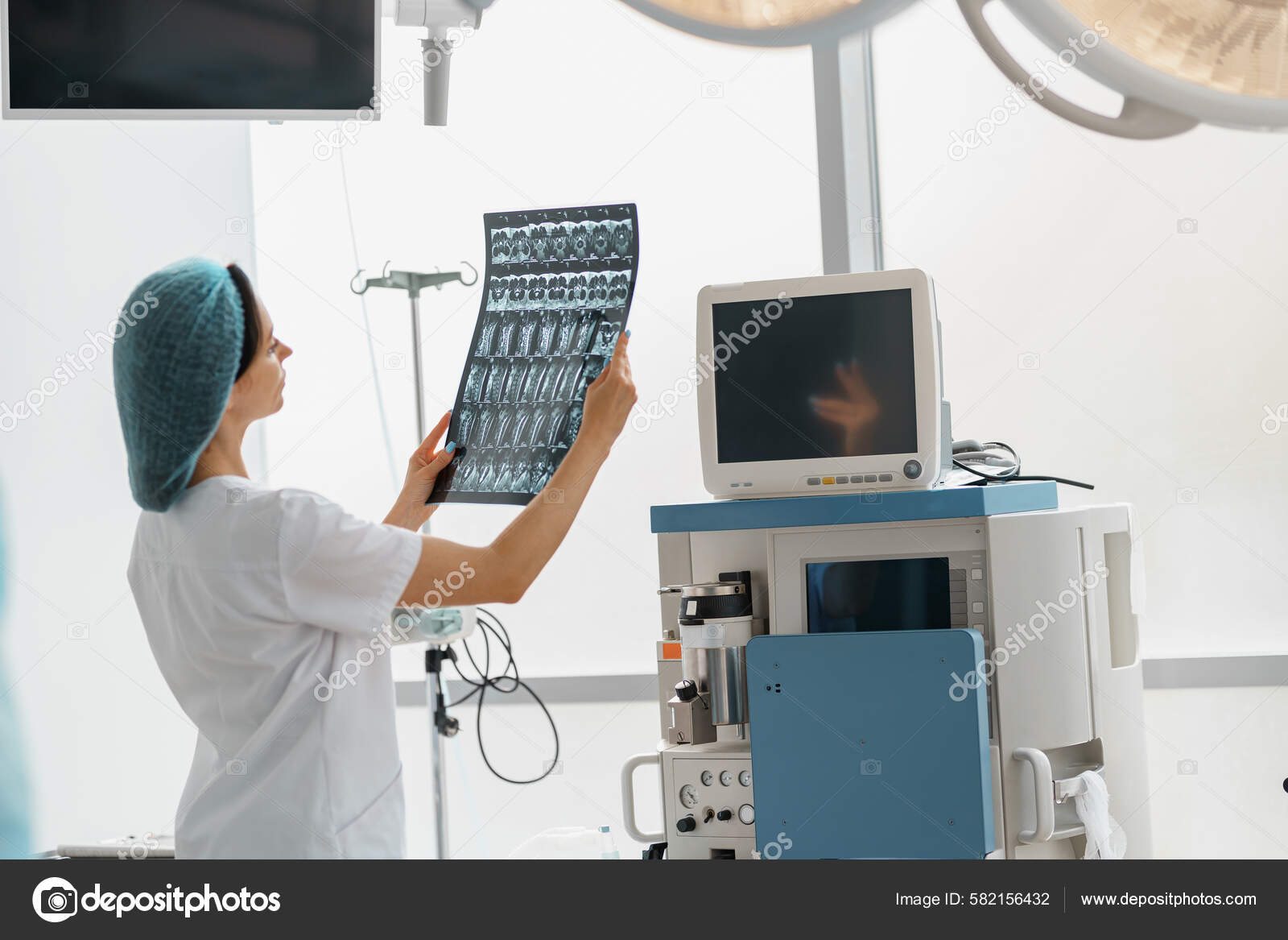 Nurse Uniform Look Ray Mri Scan Patient Spine Operation Room Stock ...