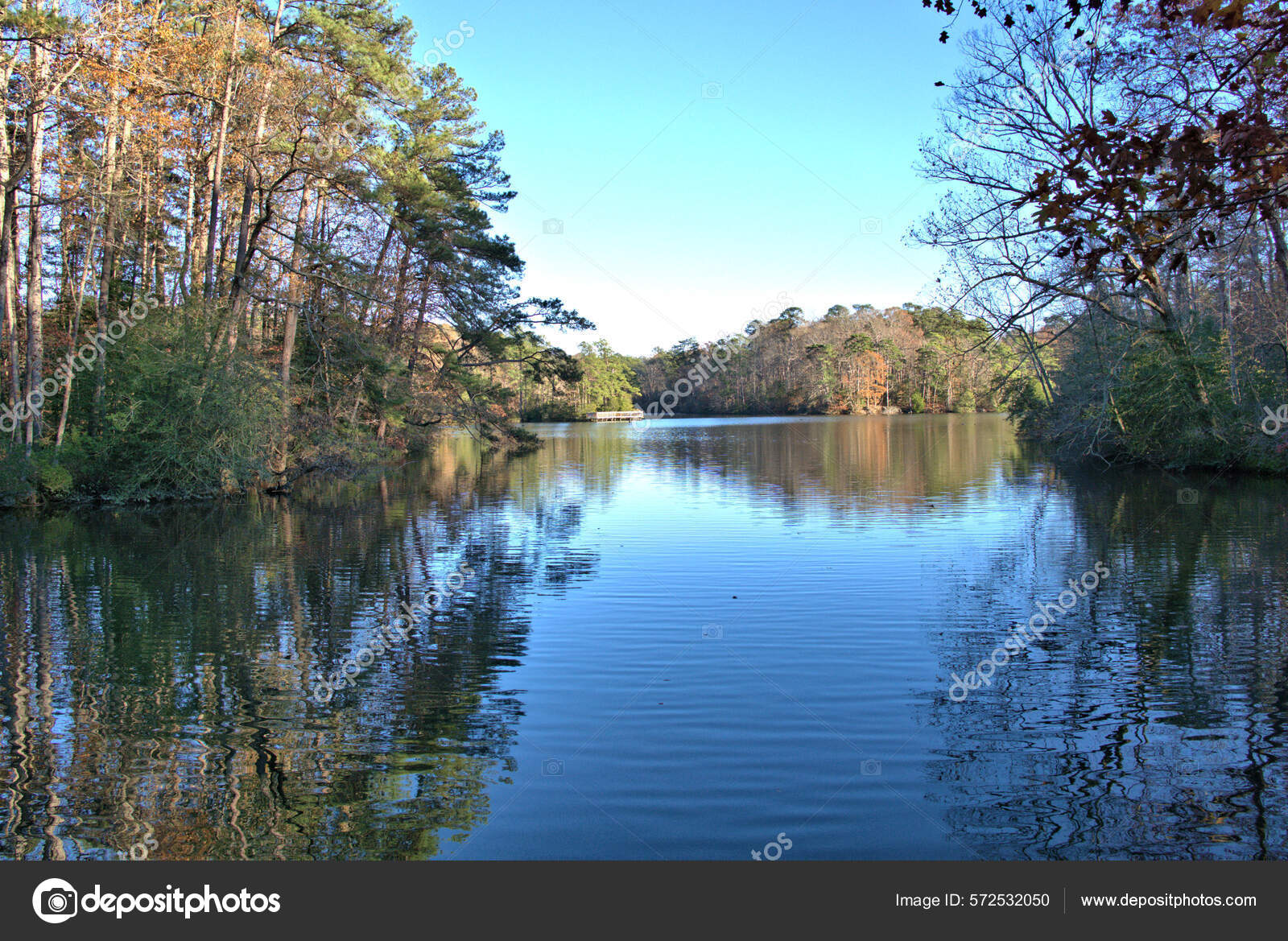 Wooden Dock Distance Small Lake Late Fall Mirror Smooth Water — Stock ...