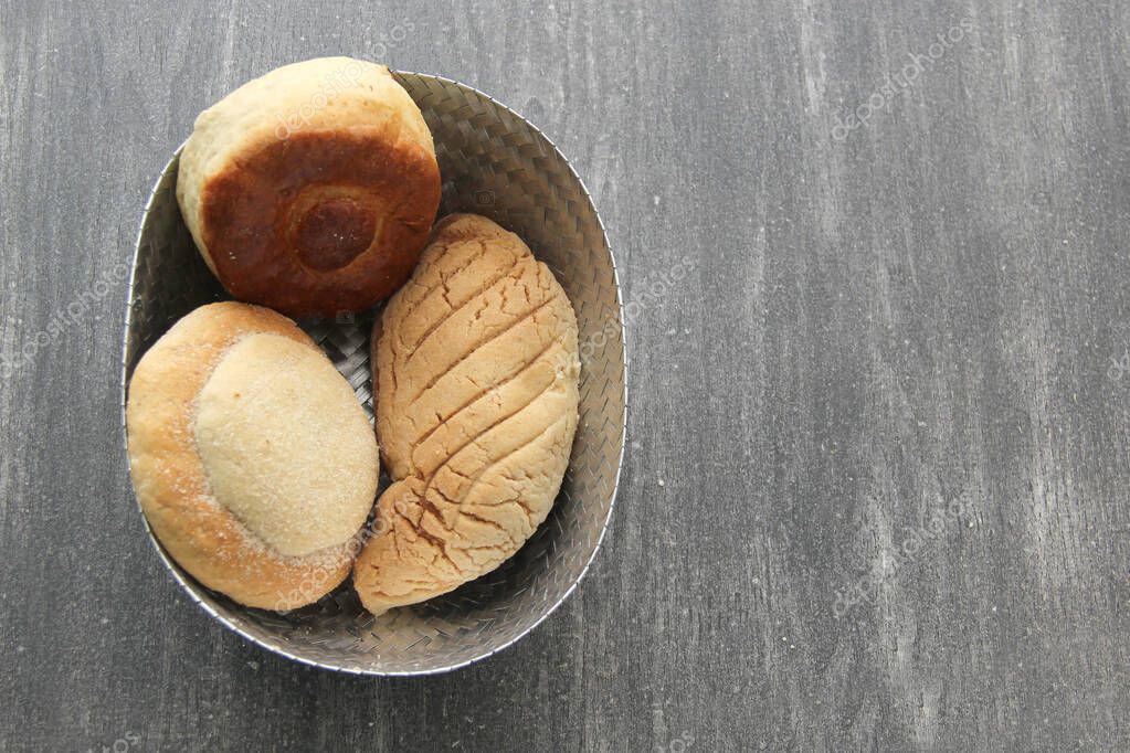 Pan dulce mexicano como galleta, croissant, ralladura y gusano ...