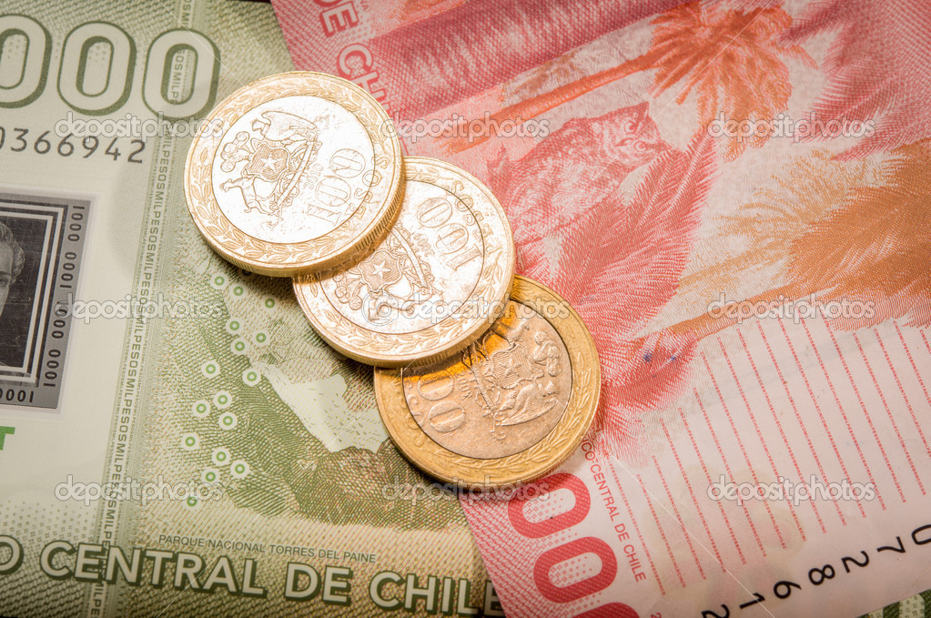 Monedas y billetes chilenos: fotografía de stock © progat #25120205 ...
