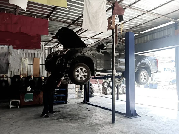 Cool mechanic garage Stock Photos, Royalty Free Cool mechanic garage ...