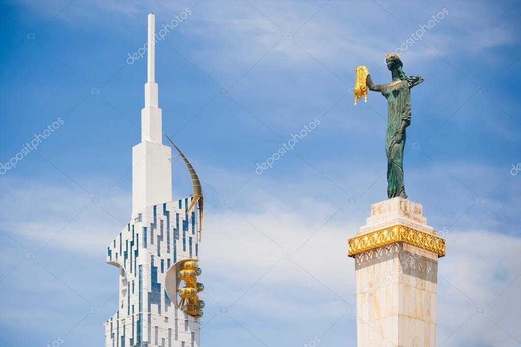Medea statue in Batumi, Georgia — Stock Photo © simfalex2 #35933819