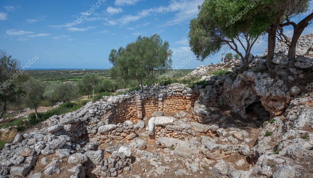 Torre en Galmes Asentamiento talayótico. Esta ciudad se desarrolló ...