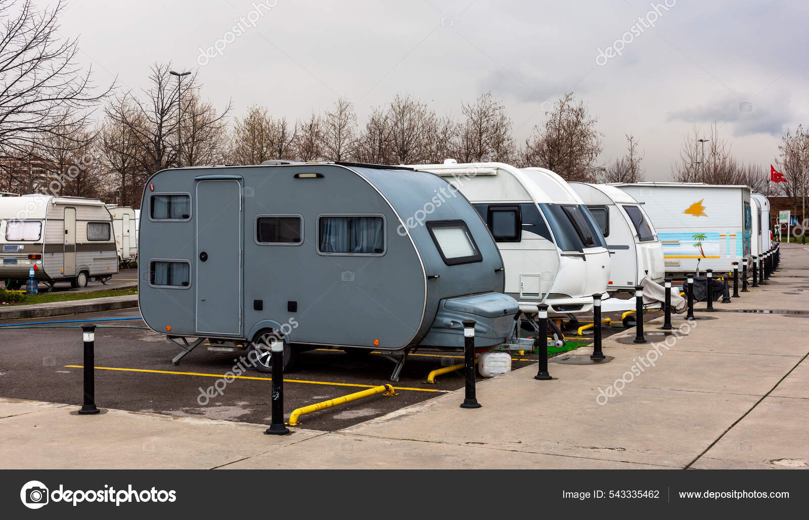 Motorhomes Parked Motorhome Campground Caravan Parking Camper Trailers ...