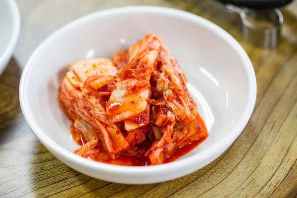 Kimchi receta tradicional coreana paso a paso Stock Photos, Royalty ...