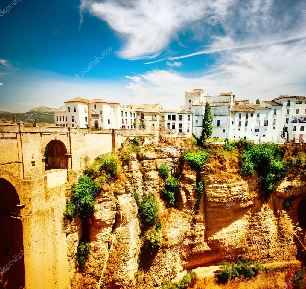 Ronda, España. vista panorámica de la antigua ciudad de ronda al ...