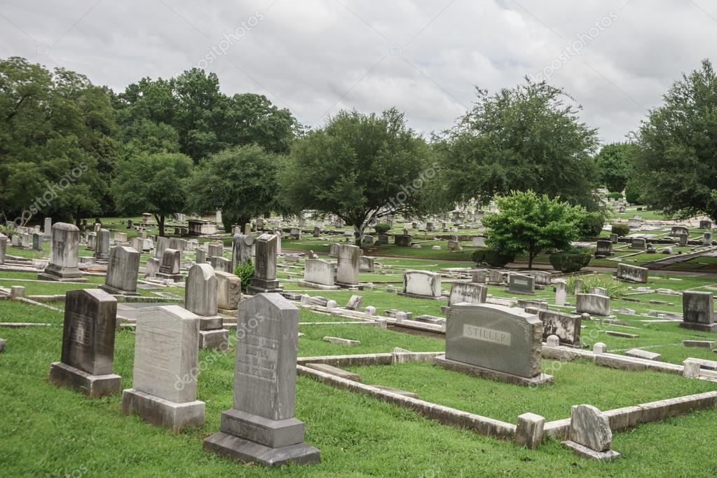 Historic Springwood Cemetery — Stock Editorial Photo © wpd911 #29914443