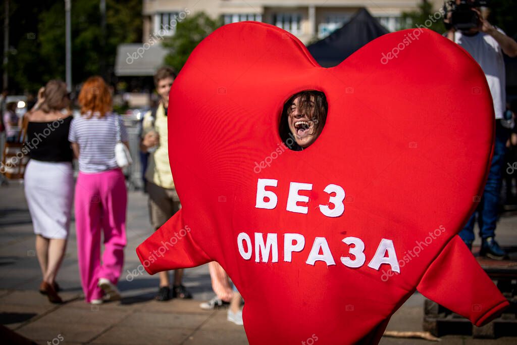 Sofía, Bulgaria - 18 de junio de 2022: El evento Sofia Pride en apoyo de los derechos LGBT ...