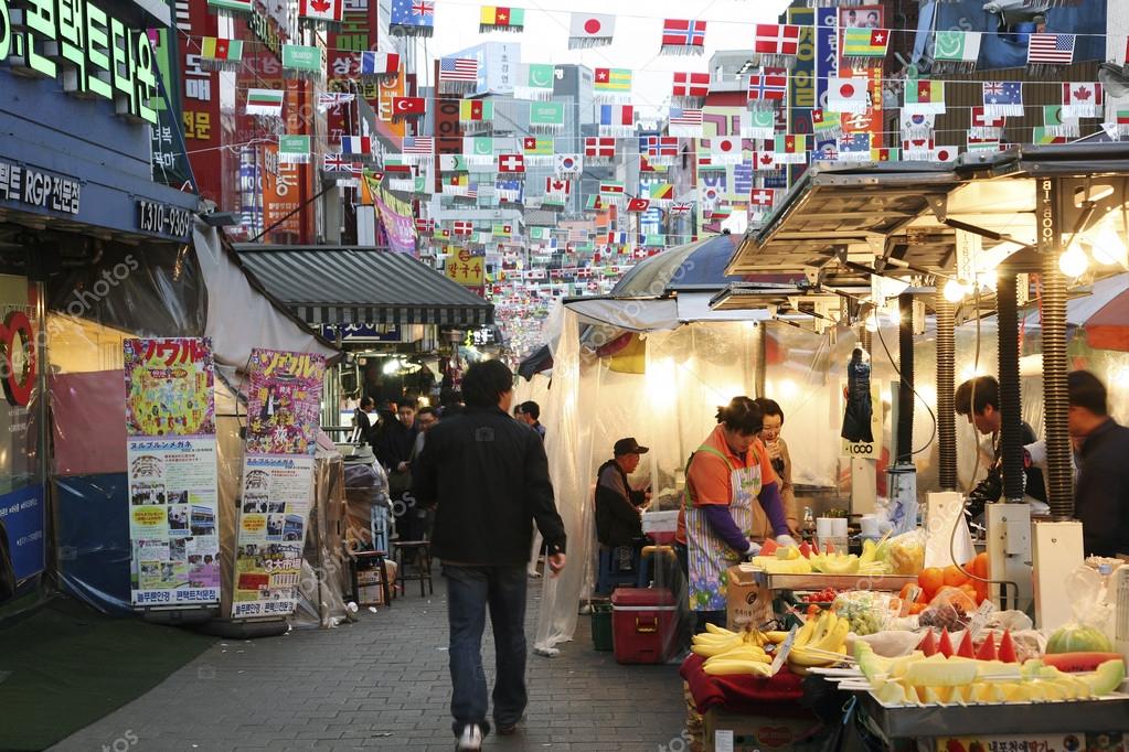 South Gate, Nam Dae Mun in Korean, Market – Stock Editorial Photo ...