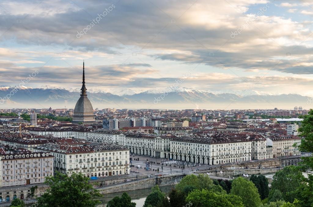 Torino (torino), panorama ad alta definizione — Foto Stock © Ladiras ...