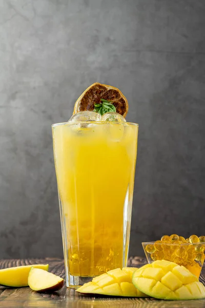 Limonata di mango Stock Photos, Royalty Free Limonata di mango Images ...