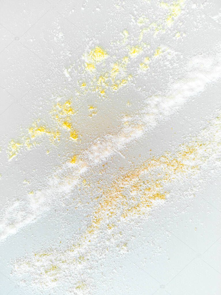 Diferentes variedades de harina de diferentes colores en la mesa 2022