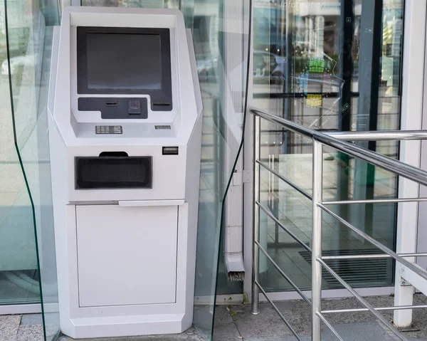 Drive through banking Stock Photos, Royalty Free Drive through banking ...