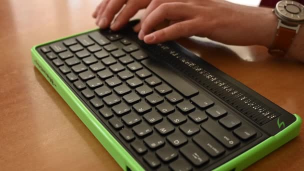 43 Pantalla braille Videos, Royalty-free Stock Pantalla braille Footage ...