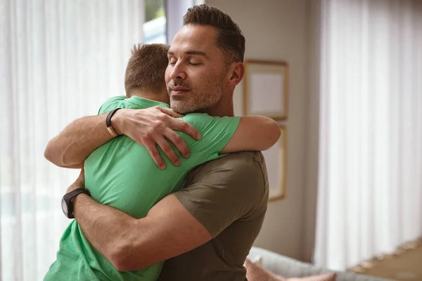 Father hugging child stok fotoğraflar | Father hugging child telifsiz ...