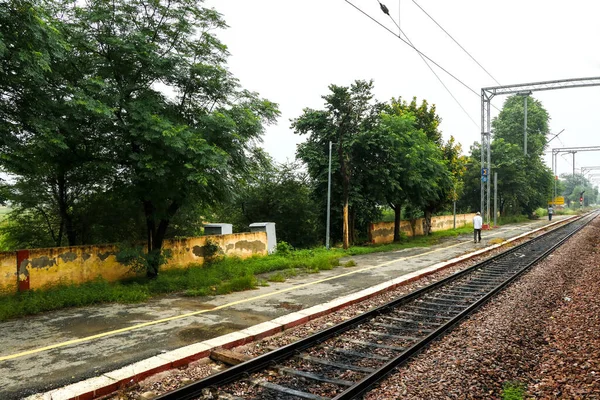 Indian platform Stock Photos, Royalty Free Indian platform Images ...