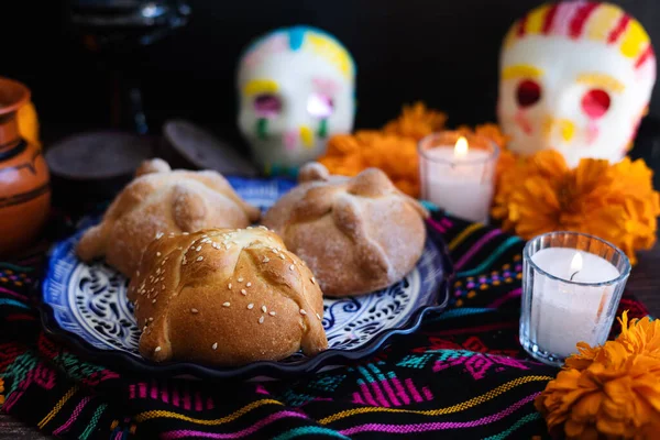 Pan de muerto méxico fotos de stock, imágenes de Pan de muerto méxico ...