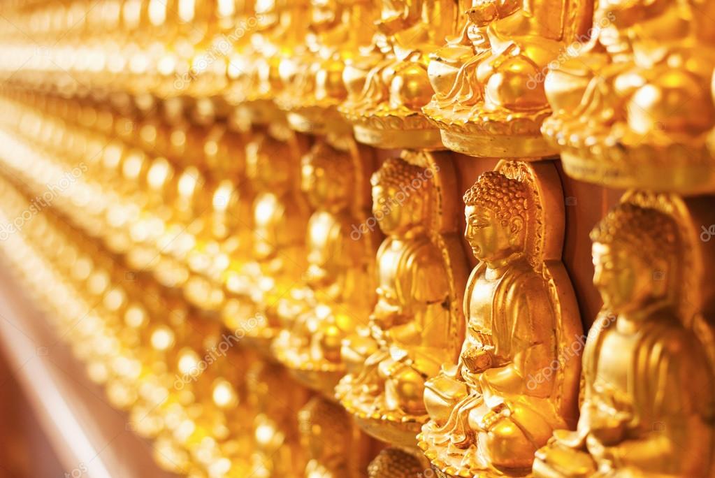 Buddha on chinese temple wall in Thailand,Kammalawat Dragon temp Stock ...