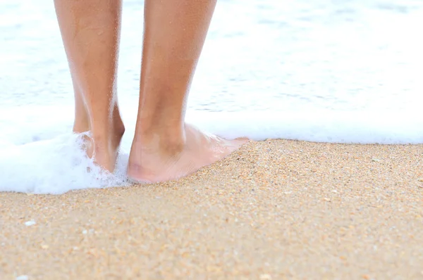 barefoot preteen Girl feet — Stock Photo © londondeposit #33861999