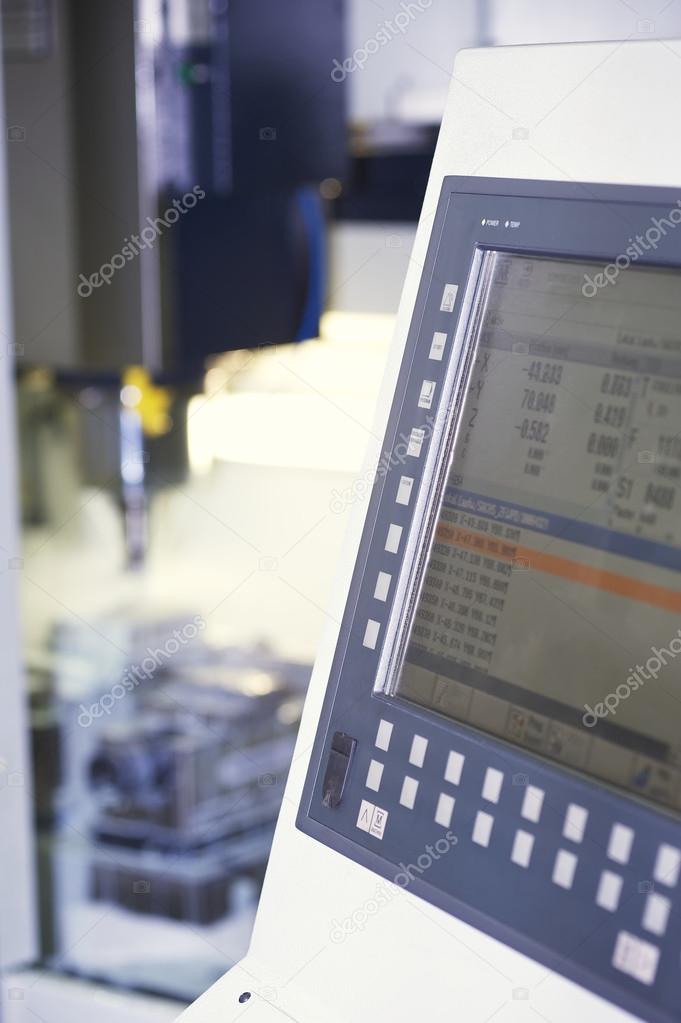 Computer Of A Milling Machine Stock Photo by ©matthiaskrapp 35603533