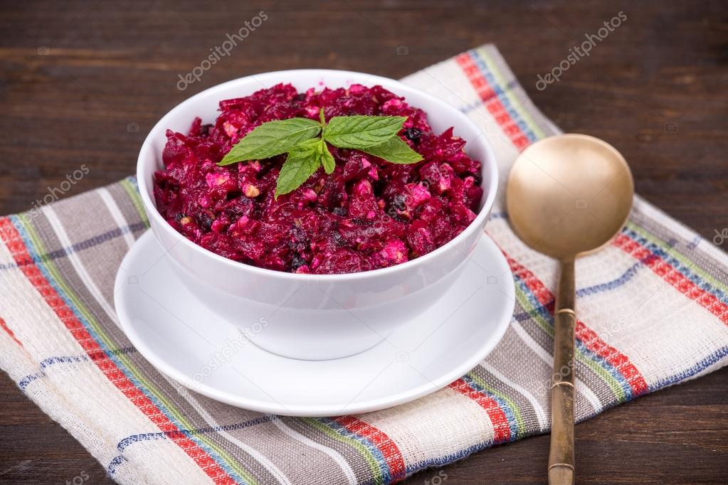 Ensalada de remolacha — Foto de stock #29712687 © OlegDoroshenko