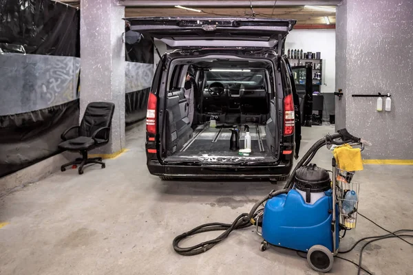 Cleaning service van Stock Photos, Royalty Free Cleaning service van ...