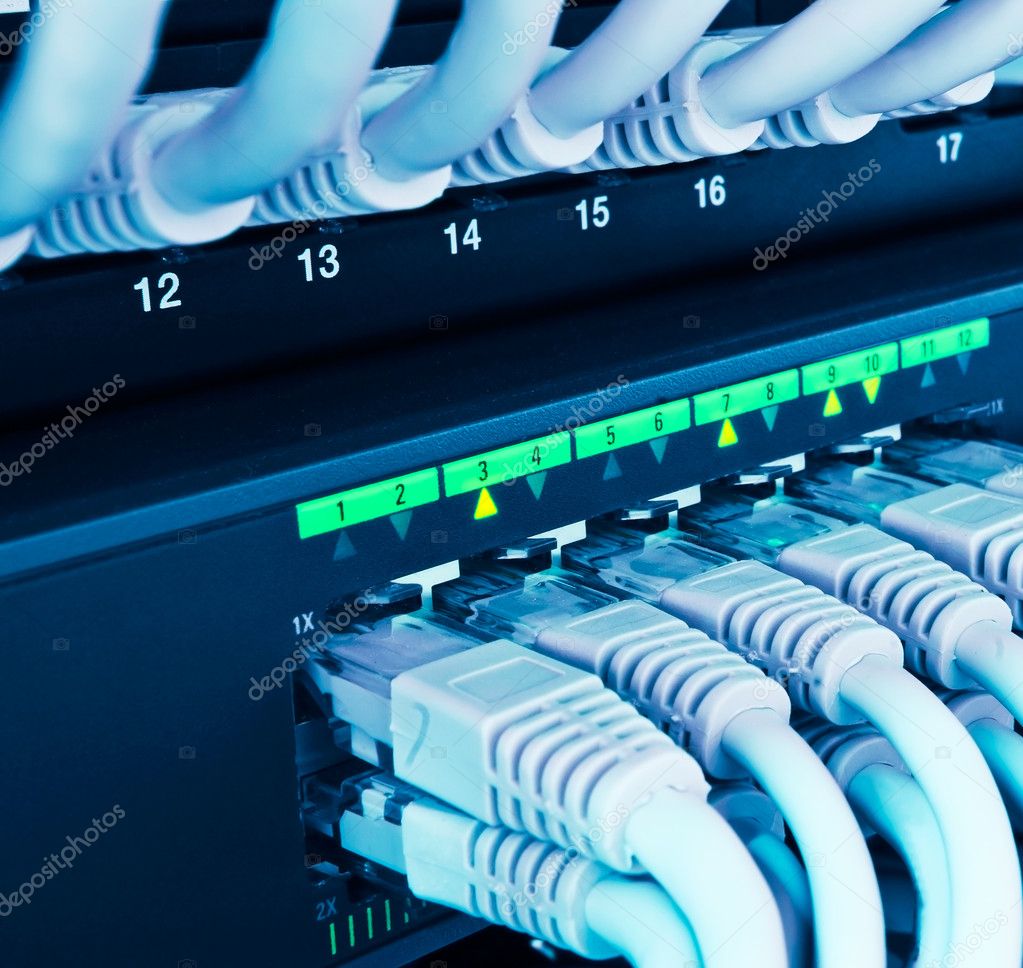 Close-up do hub de rede fotos, imagens de © mishoo #21642637