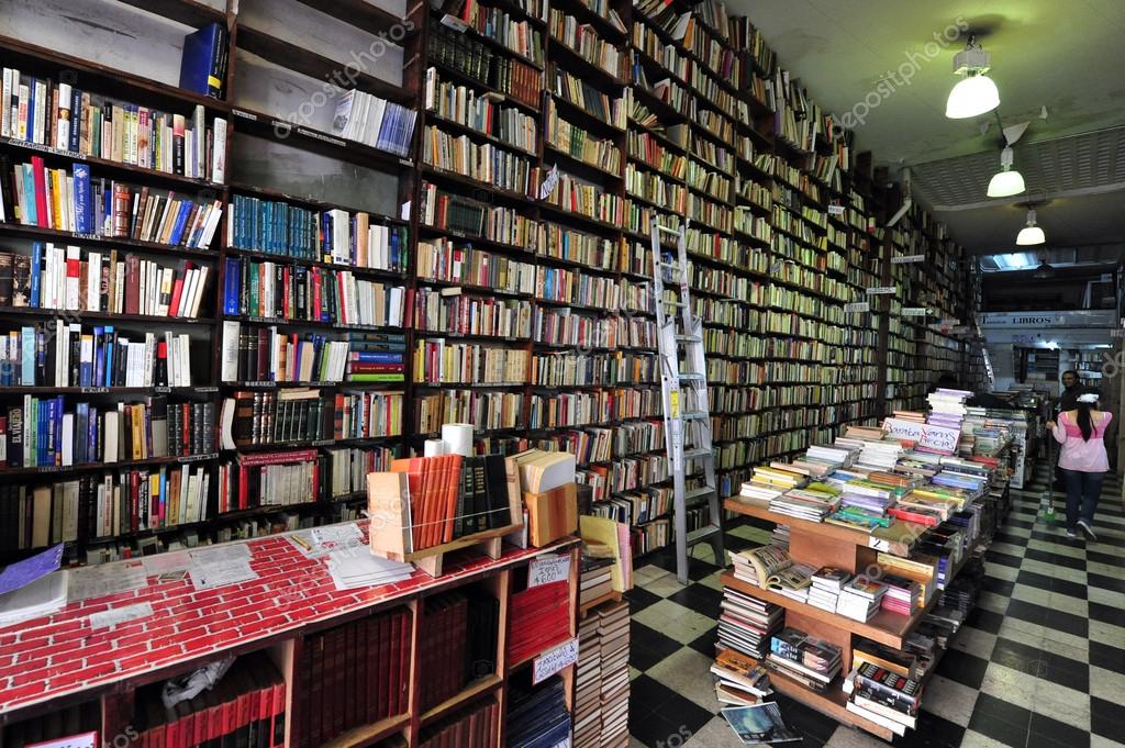 Bookshop — Stock Editorial Photo © lucidwaters #17334473