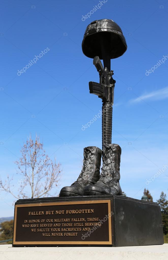 Fallen Soldier Memorial Statue
