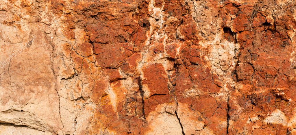 Rocas sedimentarias con alto contenido de óxido de hierro. Tierra roja ...