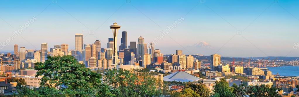 Seattle skyline panorama at sunset as seen from Kerry Park, Seattle, WA ...